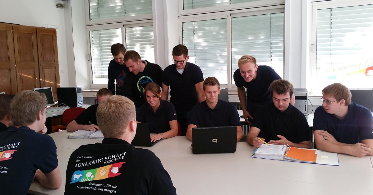 Fachlehrer/in (m/w/d) für den Bereich Deutsch/Kommunikation und ...